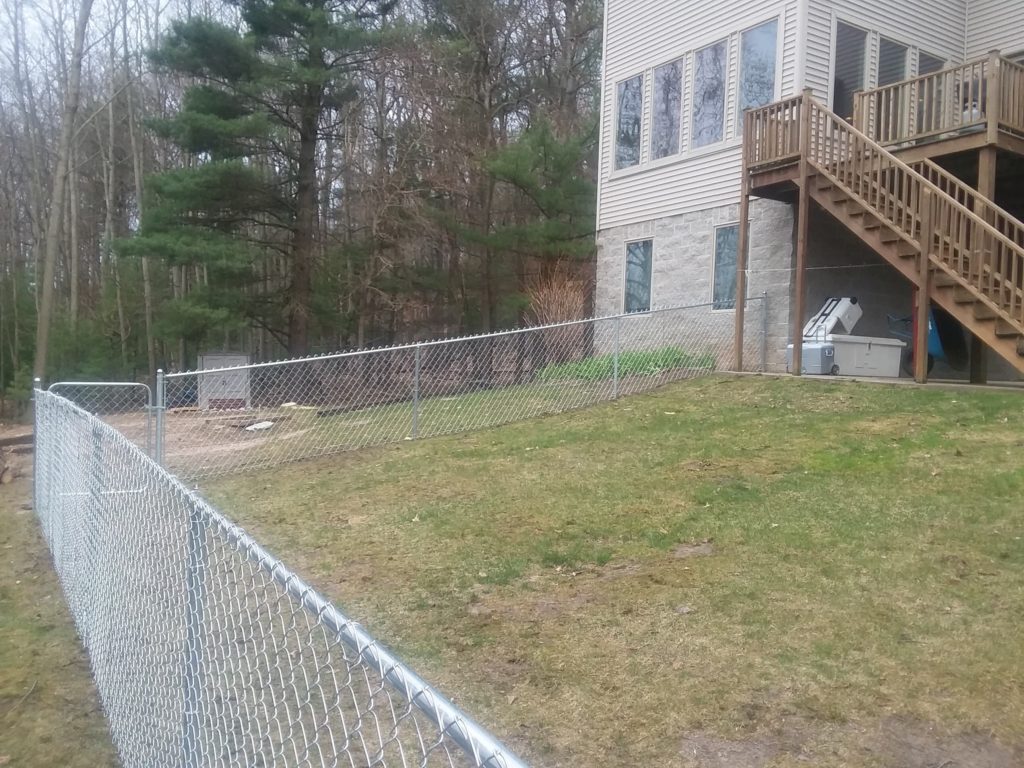Residential Chain Link Fencing - Great Lakes Fencing Inc